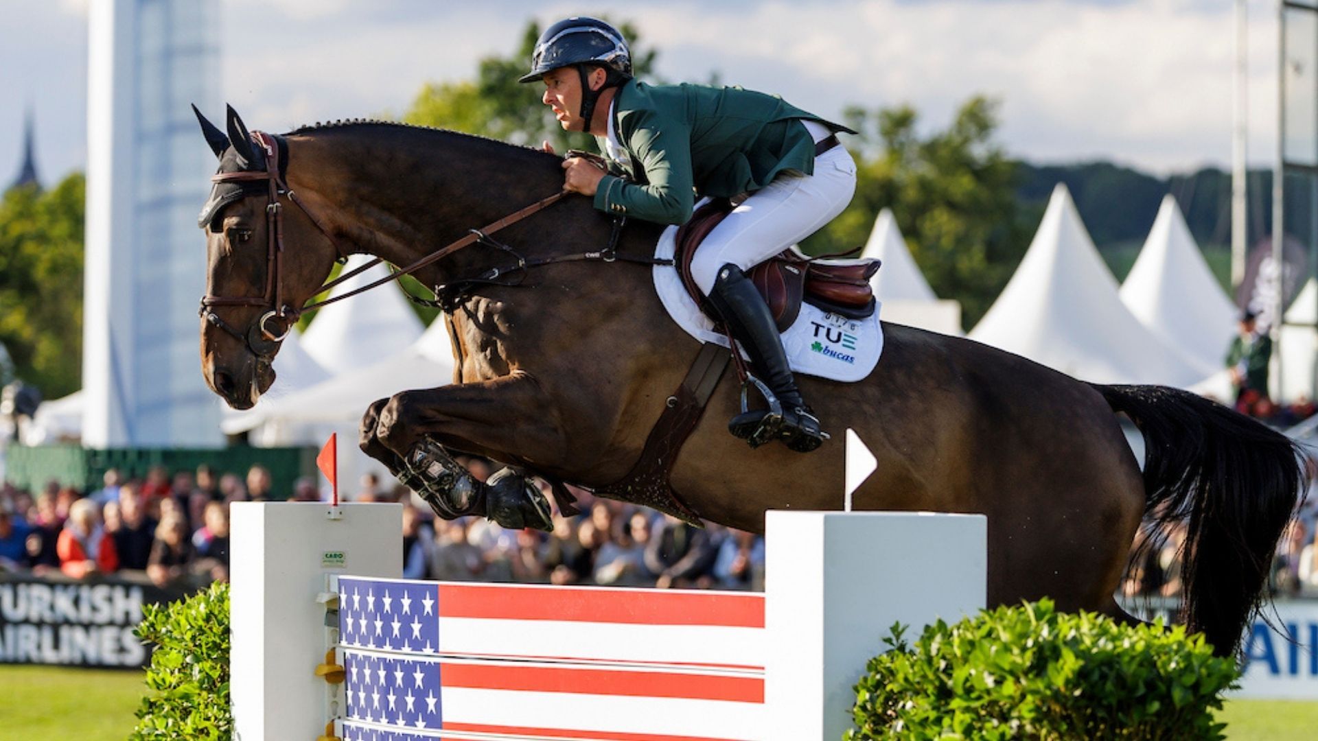 Bertram Allen bleibt siegreich beim Winter Equestrian Festival