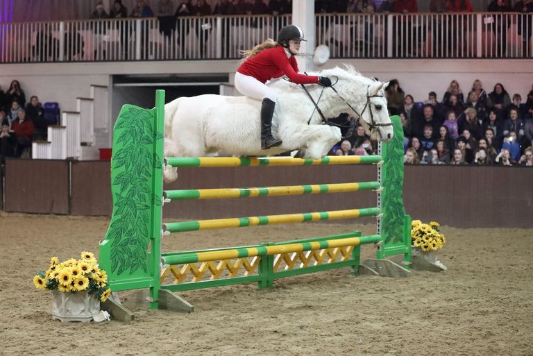 Live Stream - The Bury Farm 4 Day Show ft. The Bareback Challenge ...