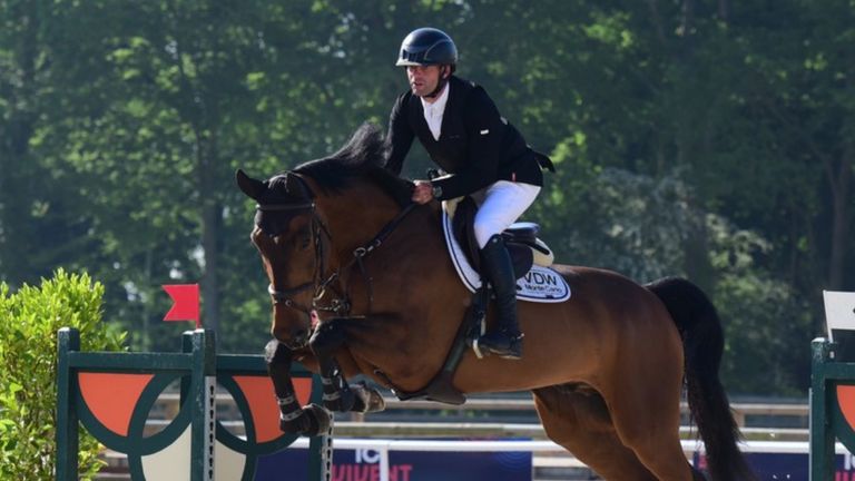 Live Stream - Jumping Pro-Am Herouville - 2025 | Videos, Live Streams ...